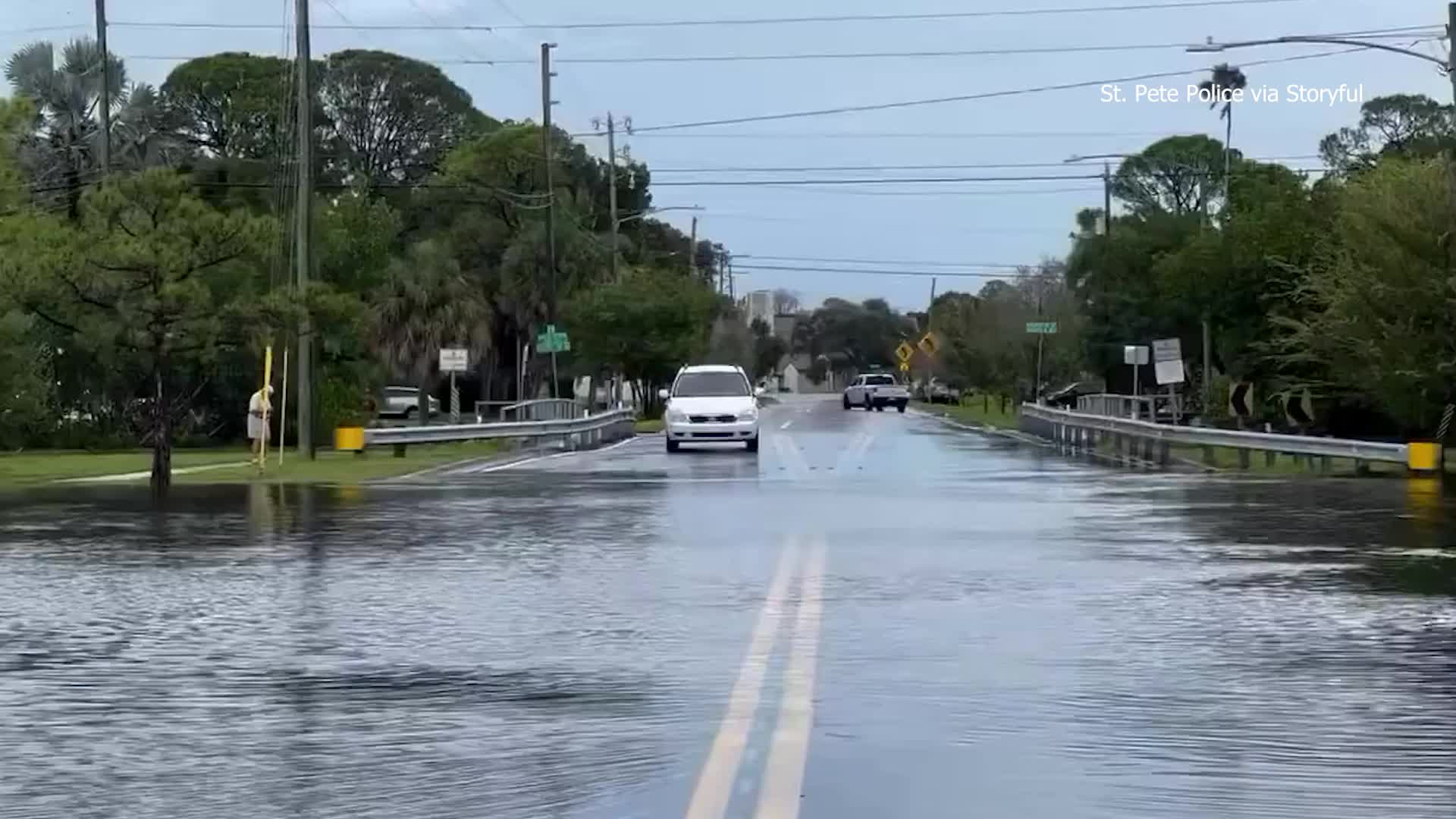 Roads Flooded in St Pete as Helene Nears Landfall – WDHN – wdhn.com