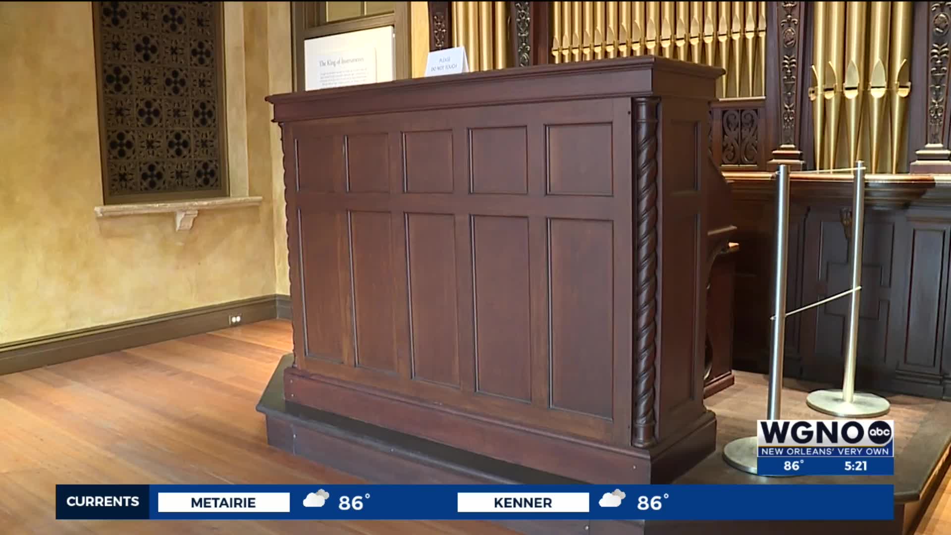 Free mini-concerts thanks to a rare instrument in the French Quarter ...
