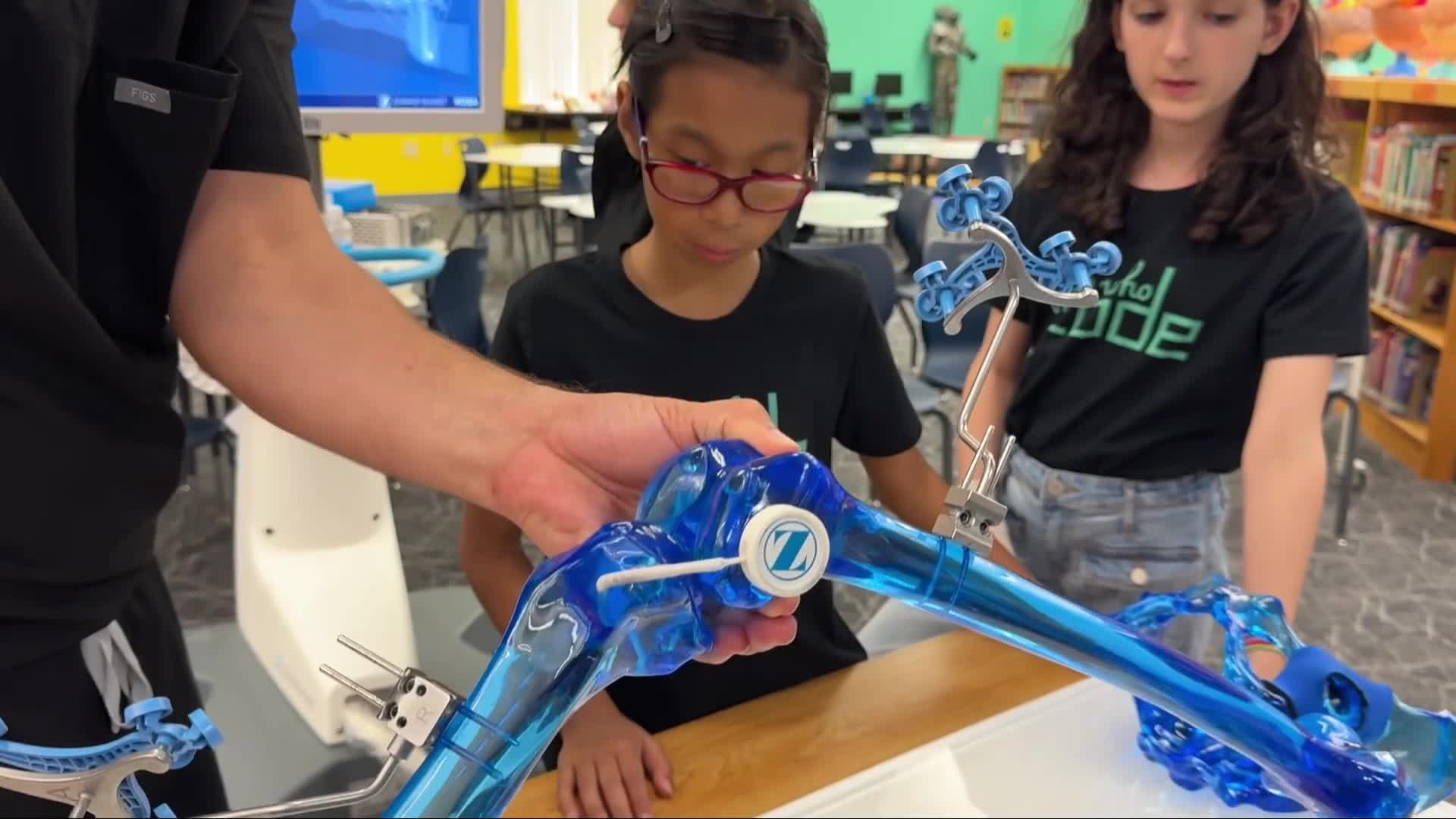 Robot demonstration at Wilkinson Elementary – WFLA