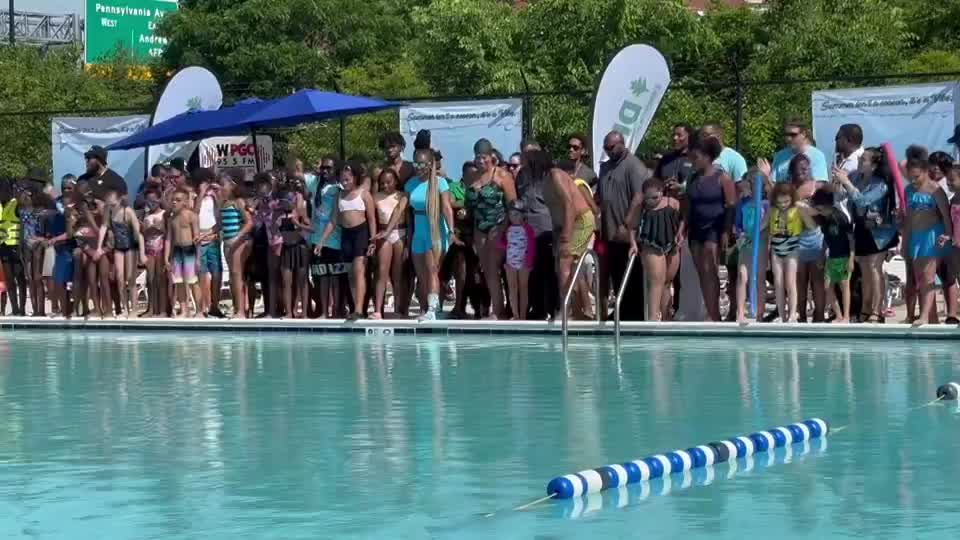 DC Mayor Muriel Bowser Jumps into Pool – DC News Now | DC, Virginia ...